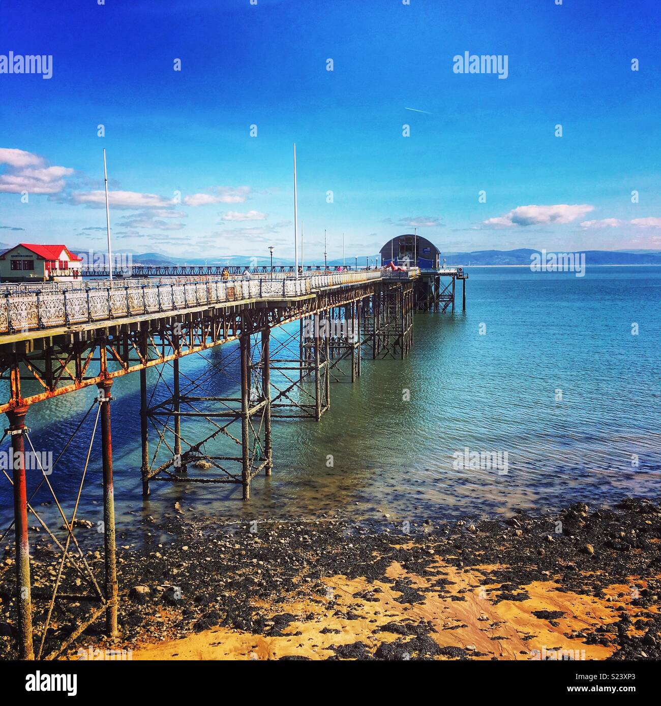 British seaside pier wales hi-res stock photography and images - Alamy