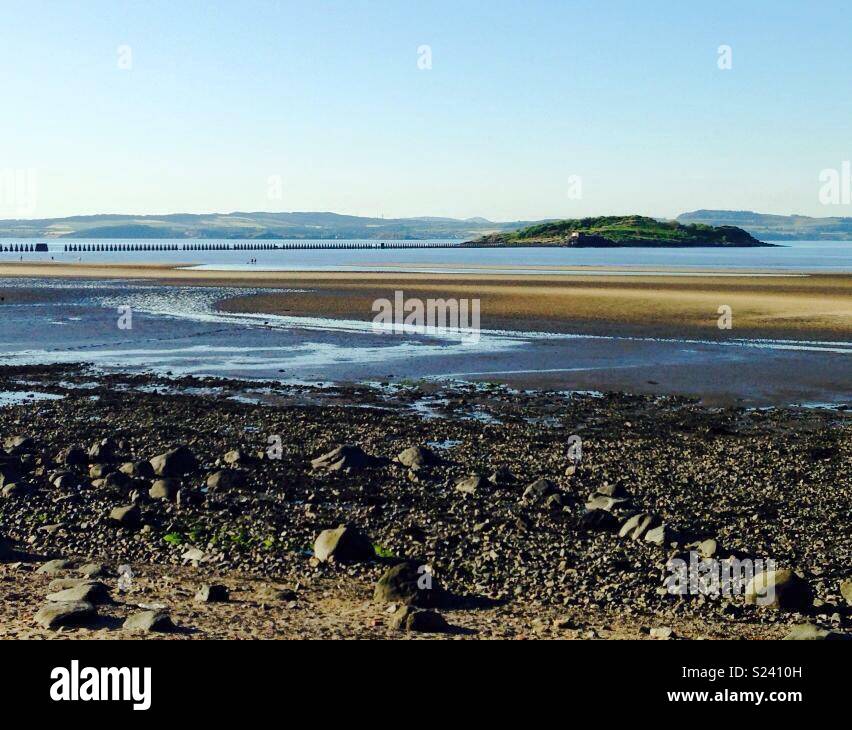 Cramond beach hi-res stock photography and images - Alamy
