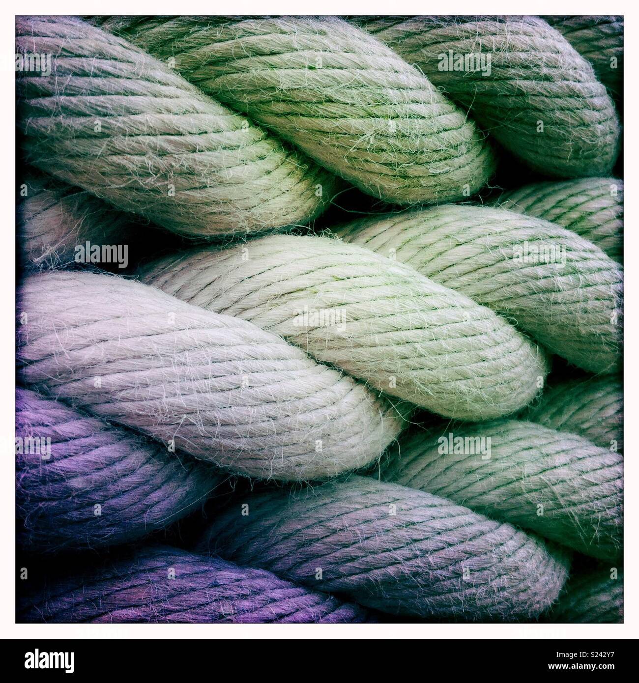 Yard ropes hi-res stock photography and images - Alamy