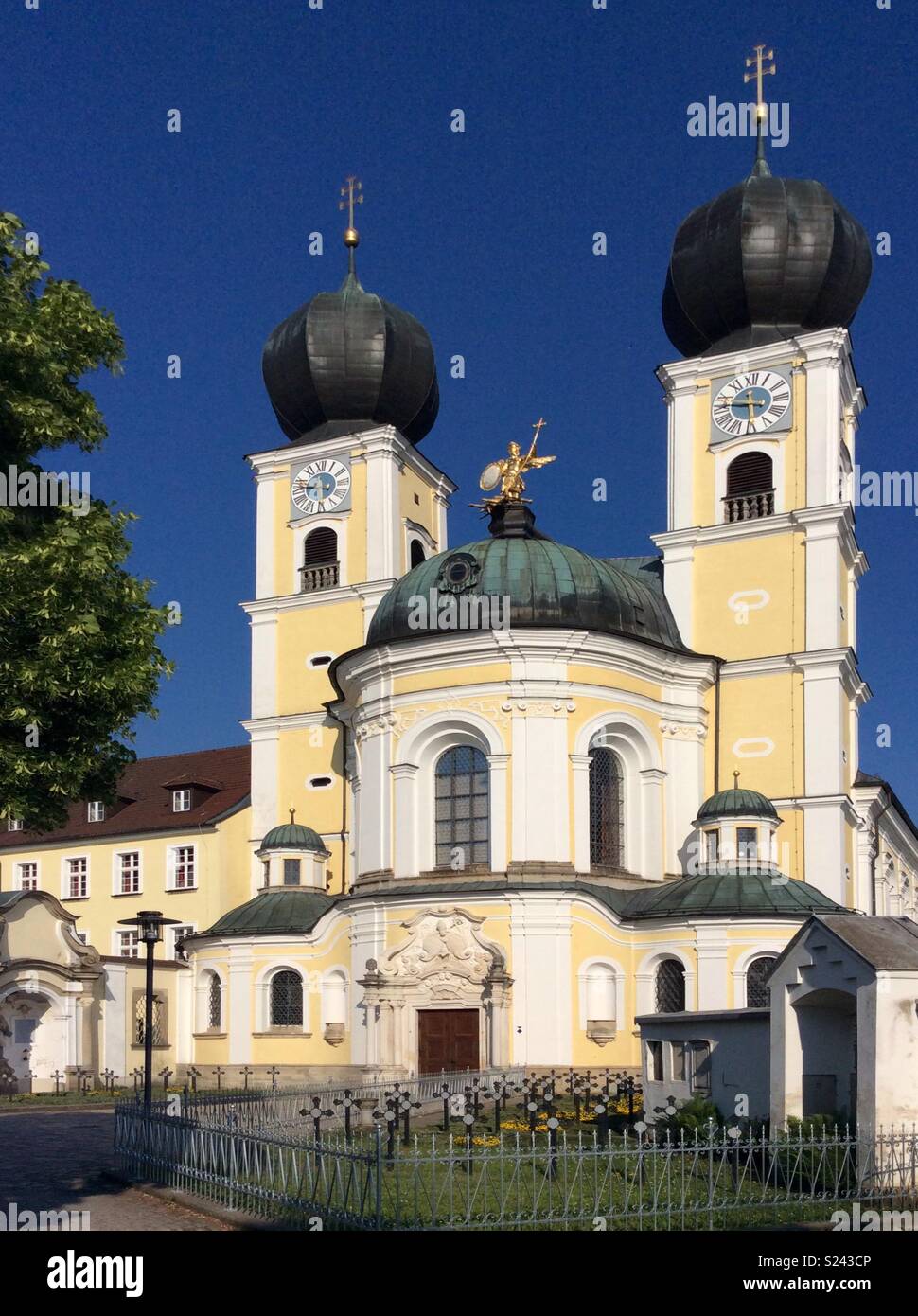 Cloister metten hi-res stock photography and images - Alamy
