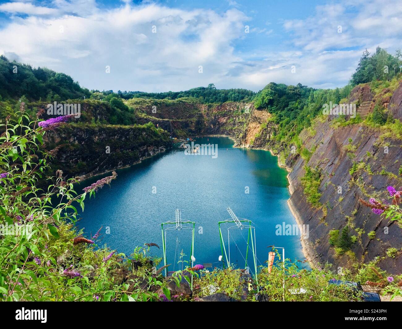 Diving into quarry hi-res stock photography and images - Alamy