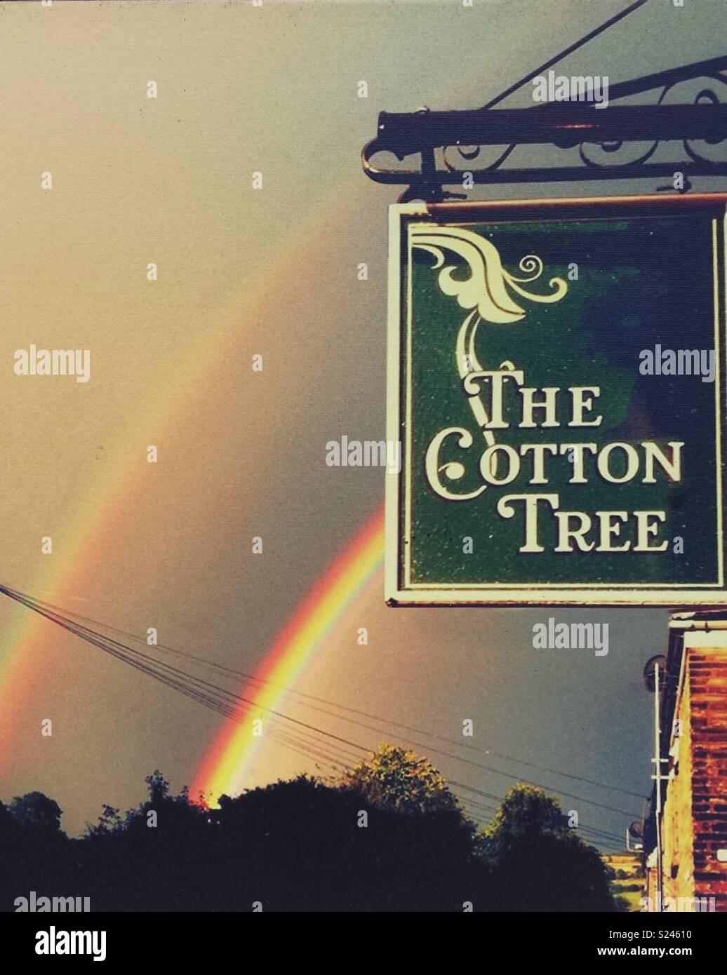 Rainbow pub hi-res stock photography and images - Alamy