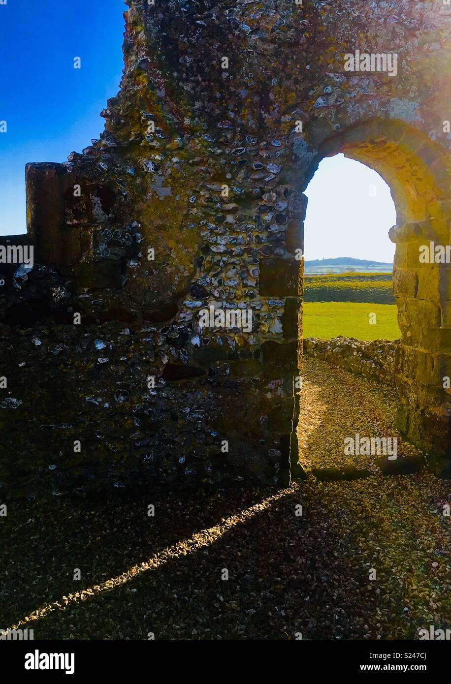 Archway of old ruins hi-res stock photography and images - Alamy
