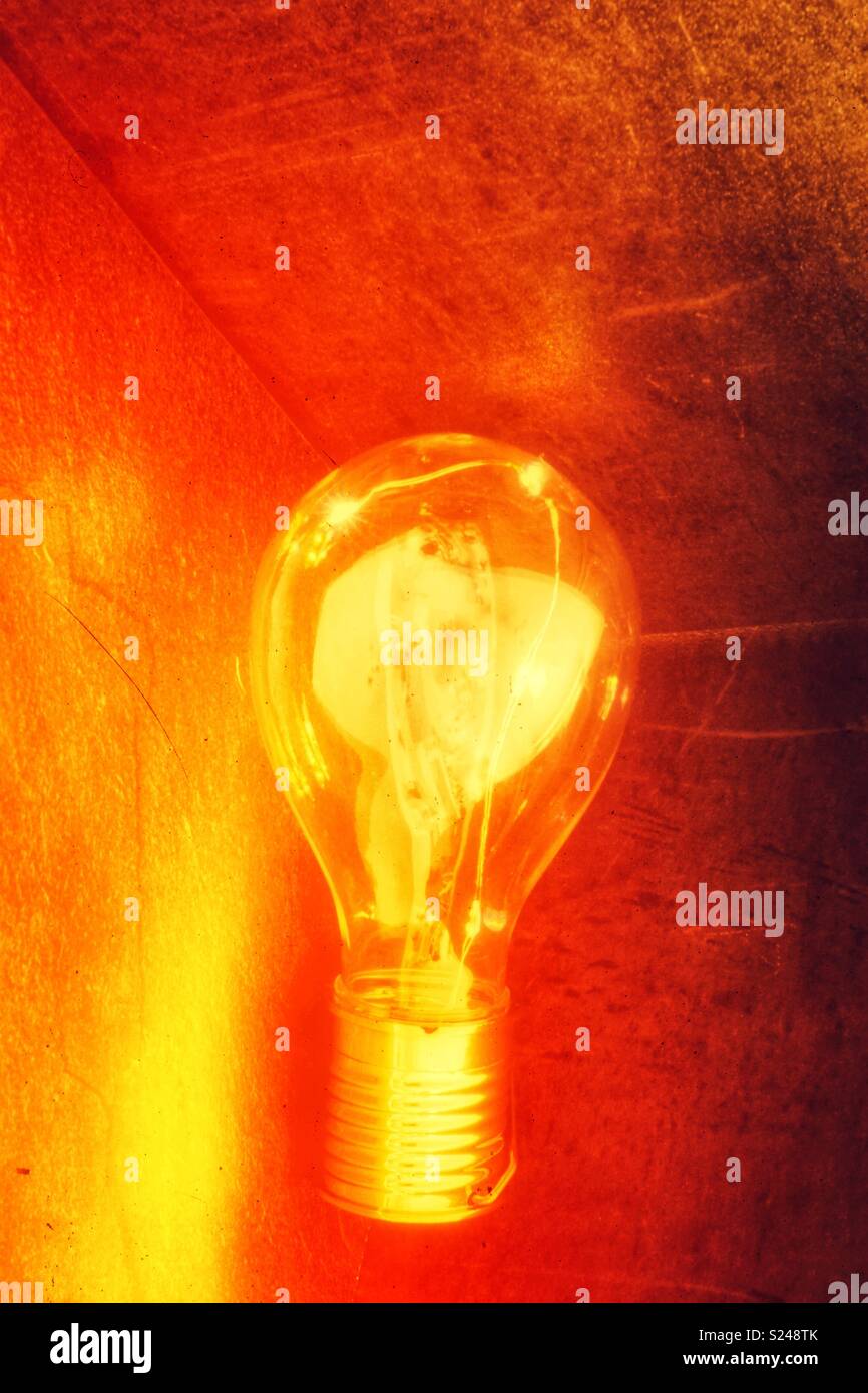 Lightbulb moment hi-res stock photography and images - Alamy