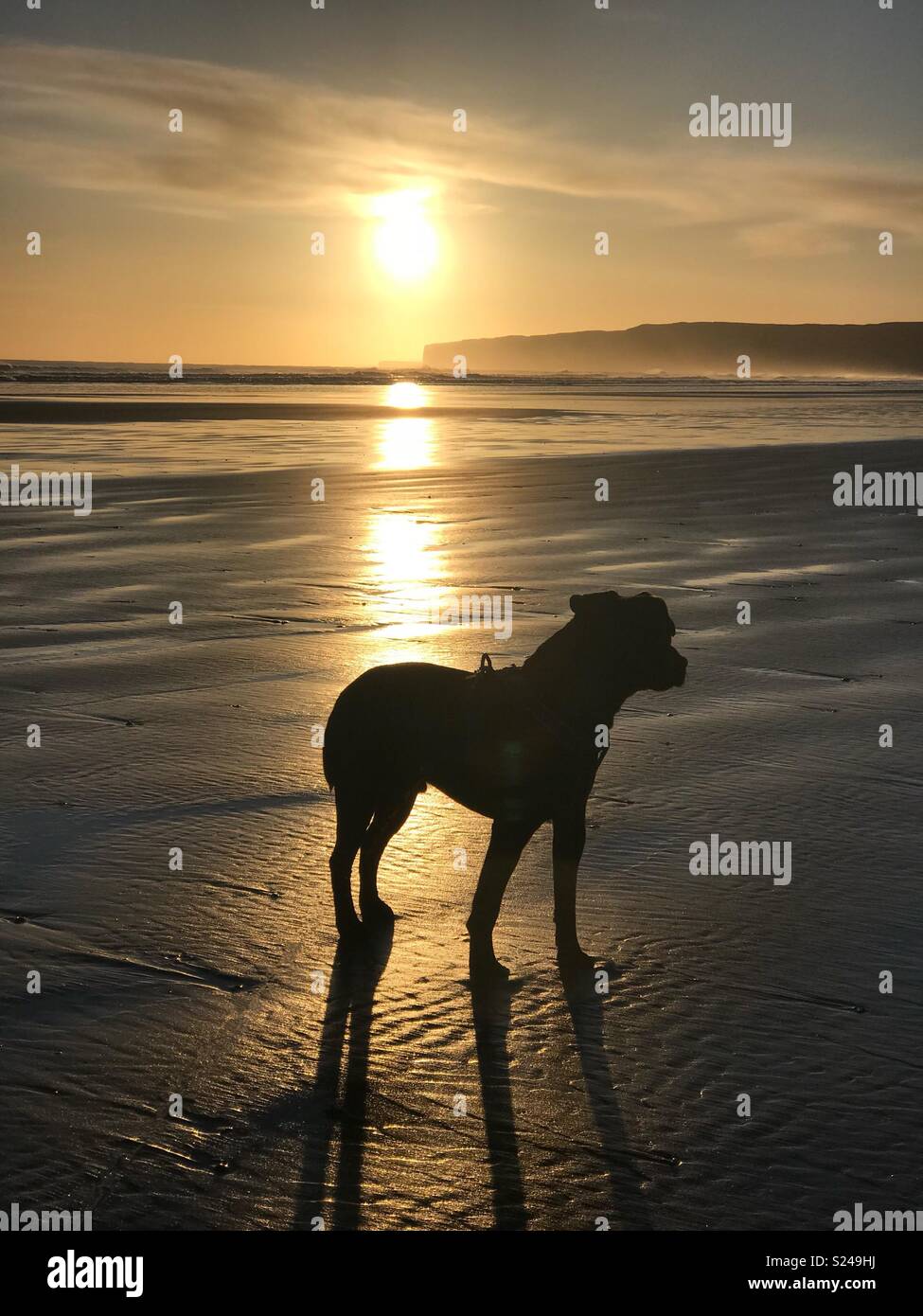 Sunrise at Filey Bay Stock Photo - Alamy