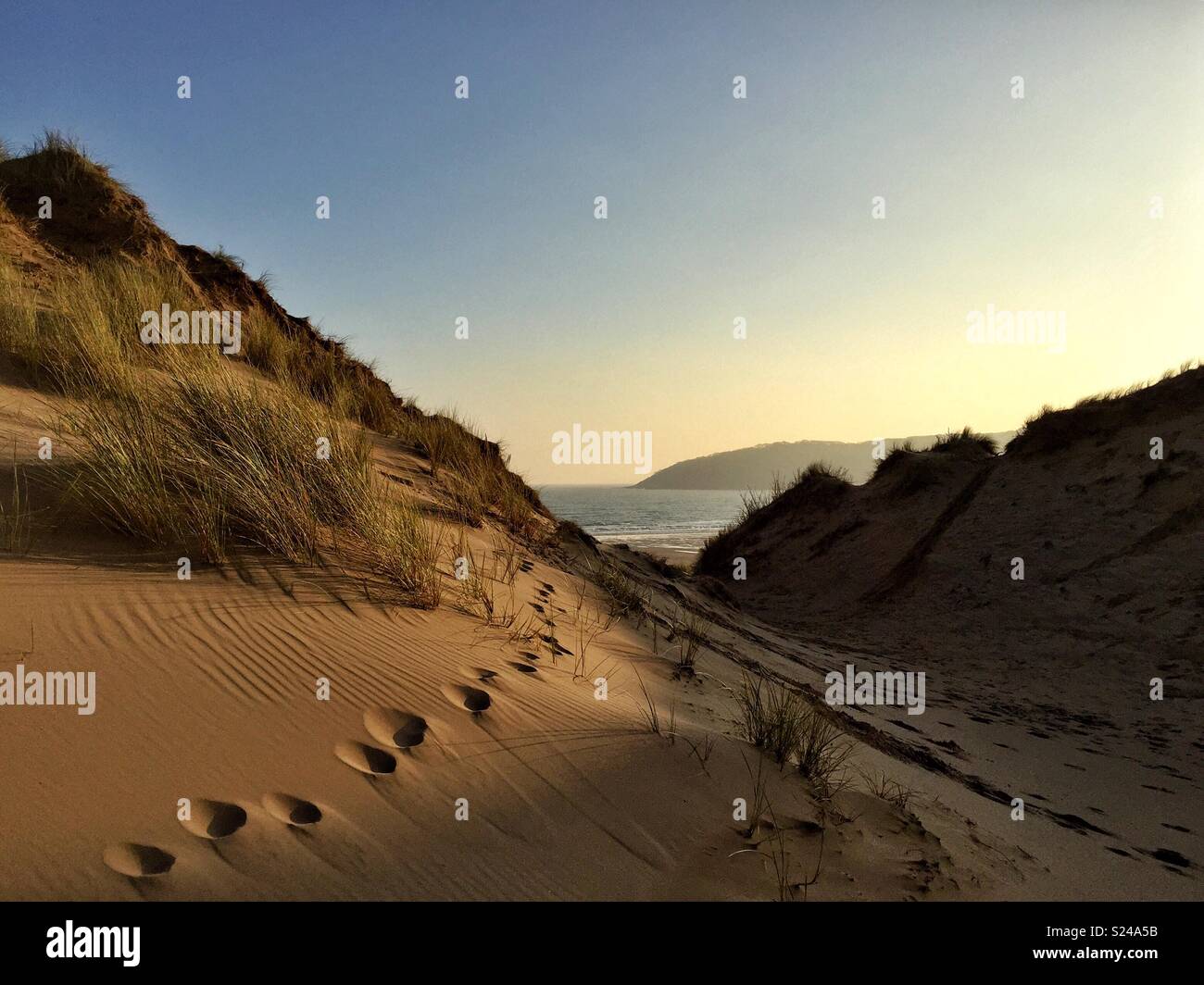 Oxwich bay hi-res stock photography and images - Alamy