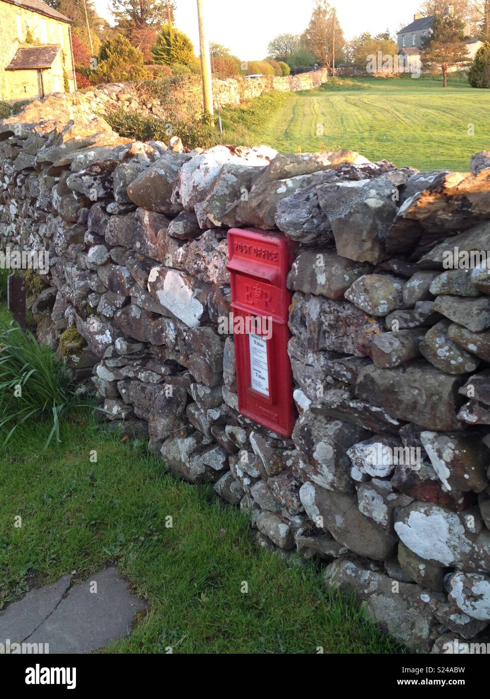 Green pillar box hi-res stock photography and images - Alamy