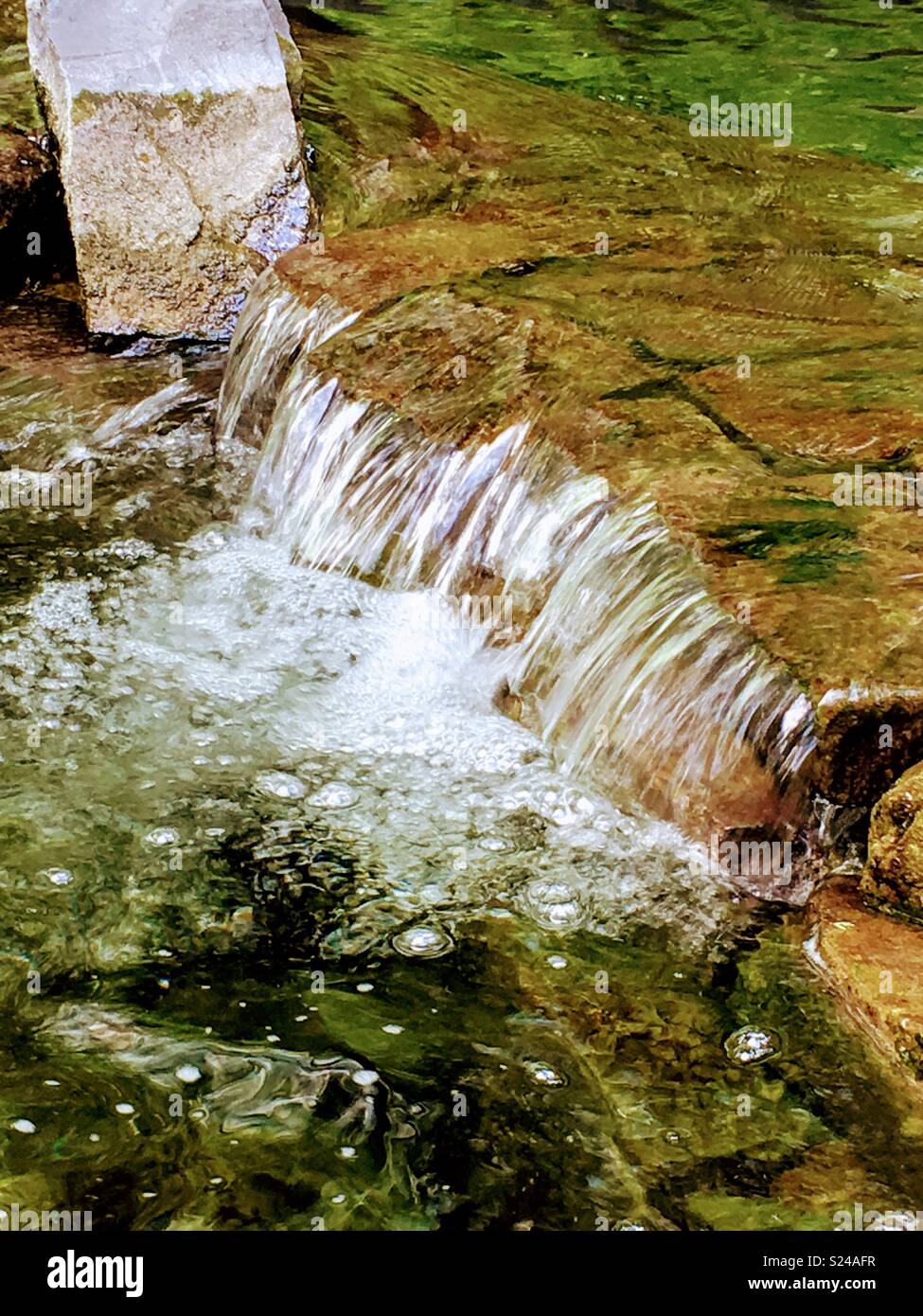 Crystal Clear Waterfalls High Resolution Stock Photography and Images ...
