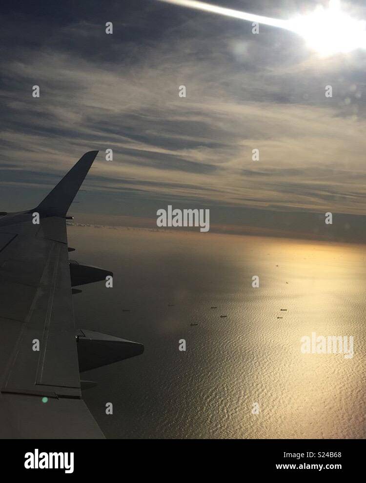 Early flights hi-res stock photography and images - Alamy