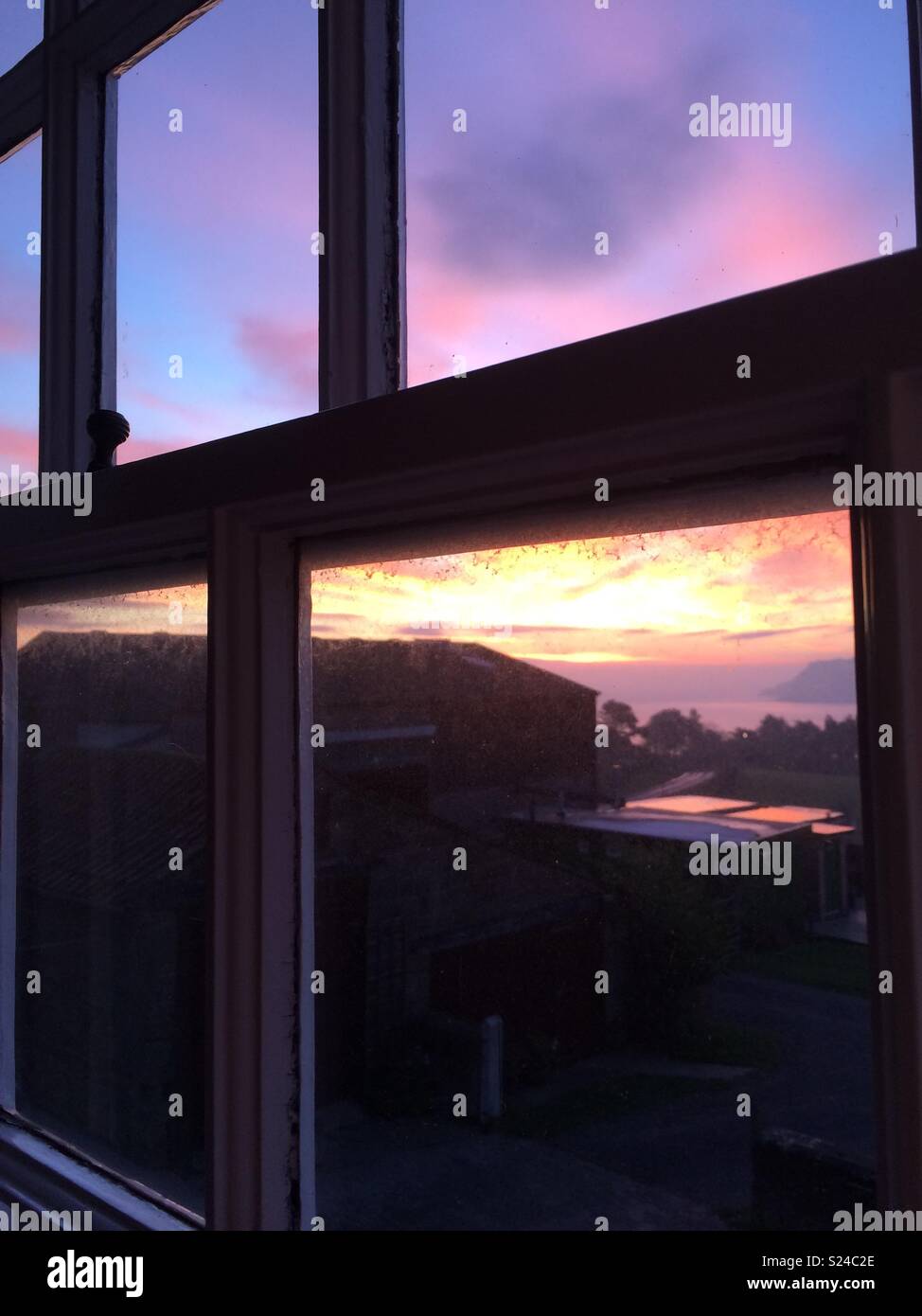 Morning sunrise through a window hi-res stock photography and images ...