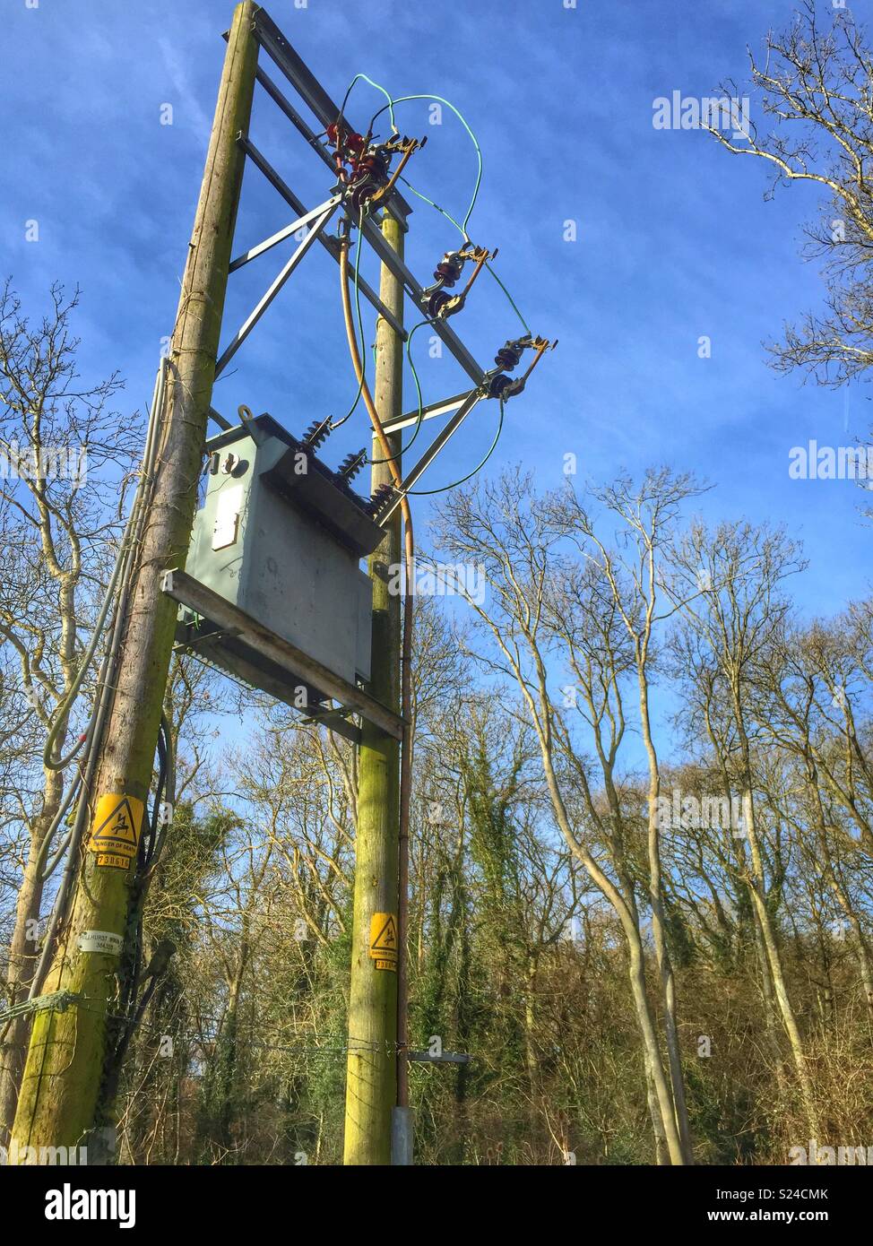 Electricity transformer hi-res stock photography and images - Alamy