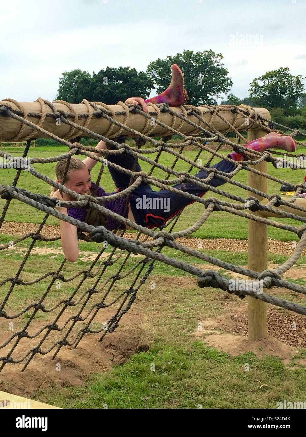 Cargo net obstacle course hi-res stock photography and images - Alamy