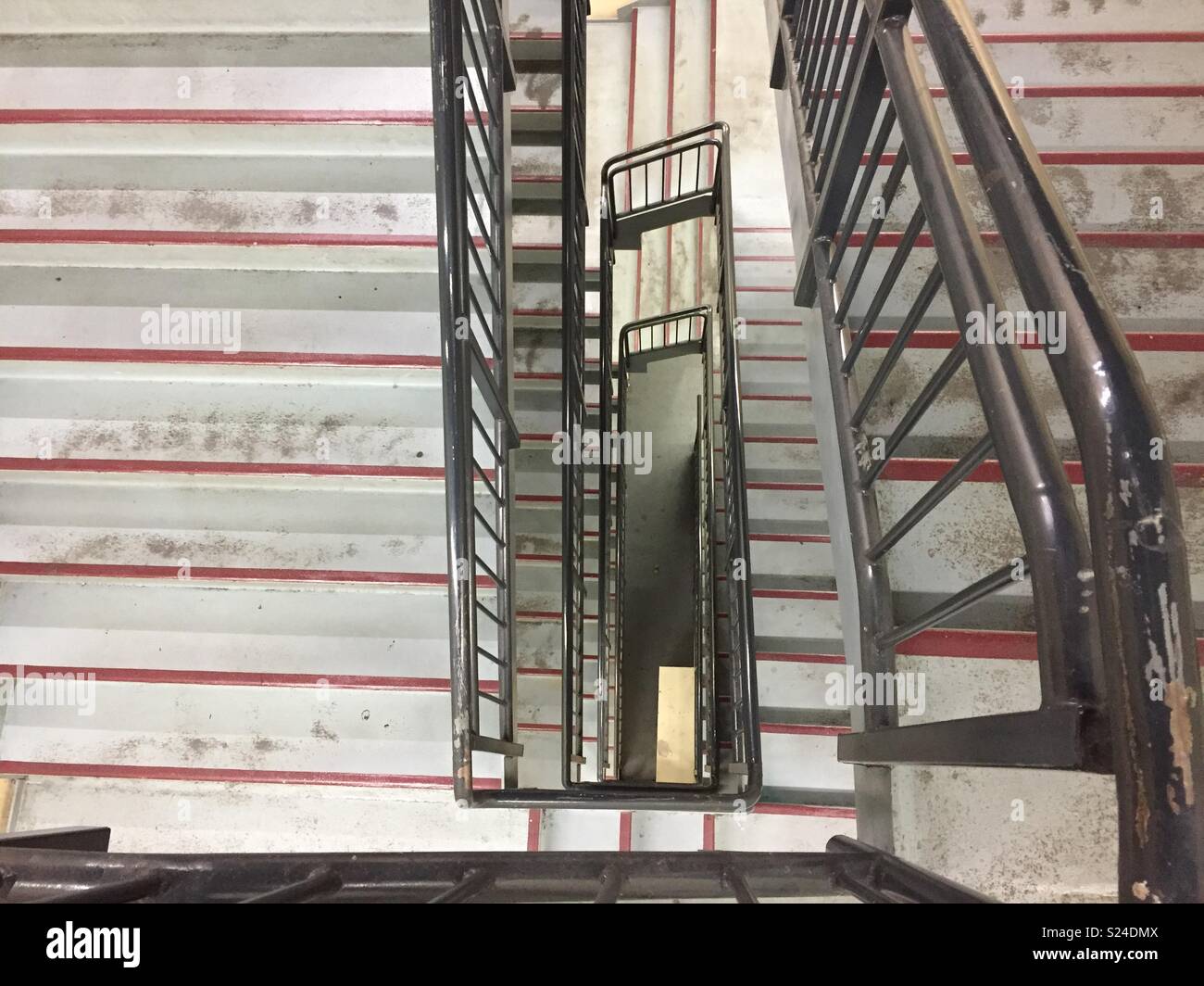 Stairs inside mall hi-res stock photography and images - Alamy