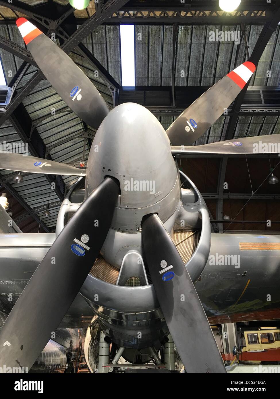 Airplane propeller hi-res stock photography and images - Alamy