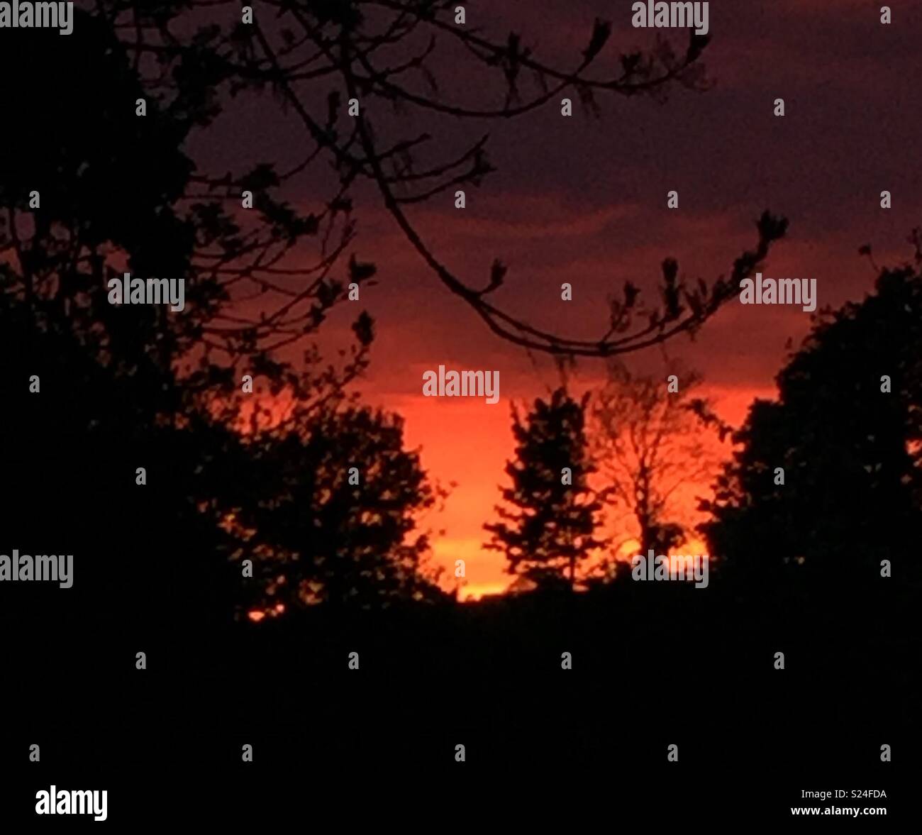 Fiery sky hi-res stock photography and images - Alamy