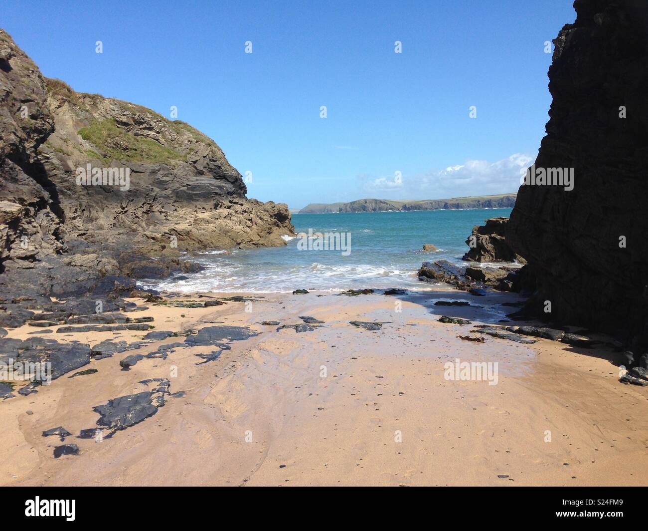 Cornish cove hi-res stock photography and images - Alamy