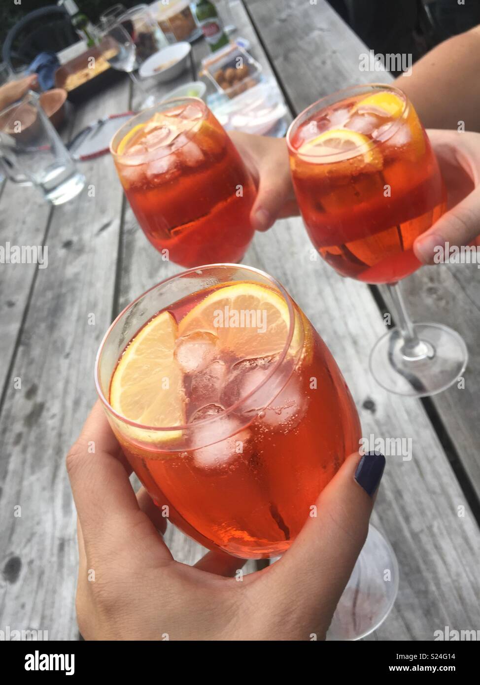 Cheers drink hands hi-res stock photography and images - Alamy