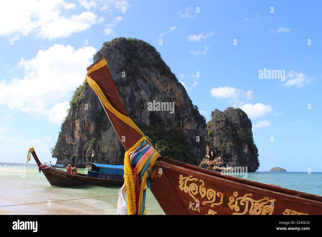 Long boats boat hi-res stock photography and images - Alamy