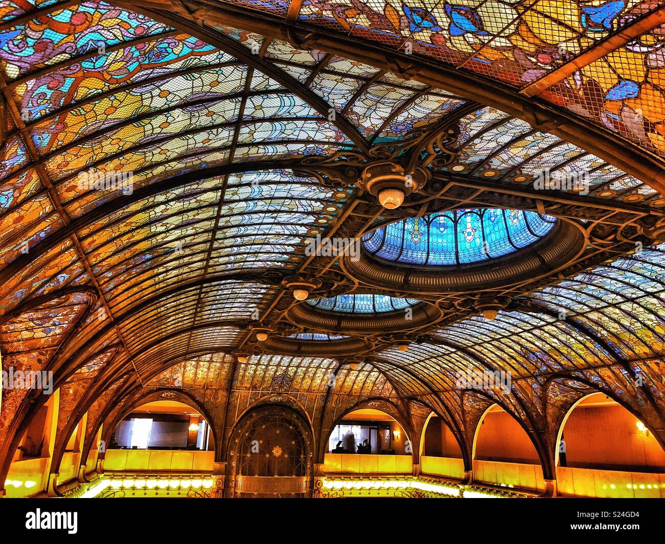 Tiffany Glass Ceiling of the Grand Hotel in Mexico City Stock Photo - Alamy
