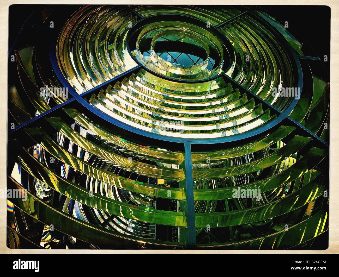 Lighthouse fresnel lens hi-res stock photography and images - Alamy