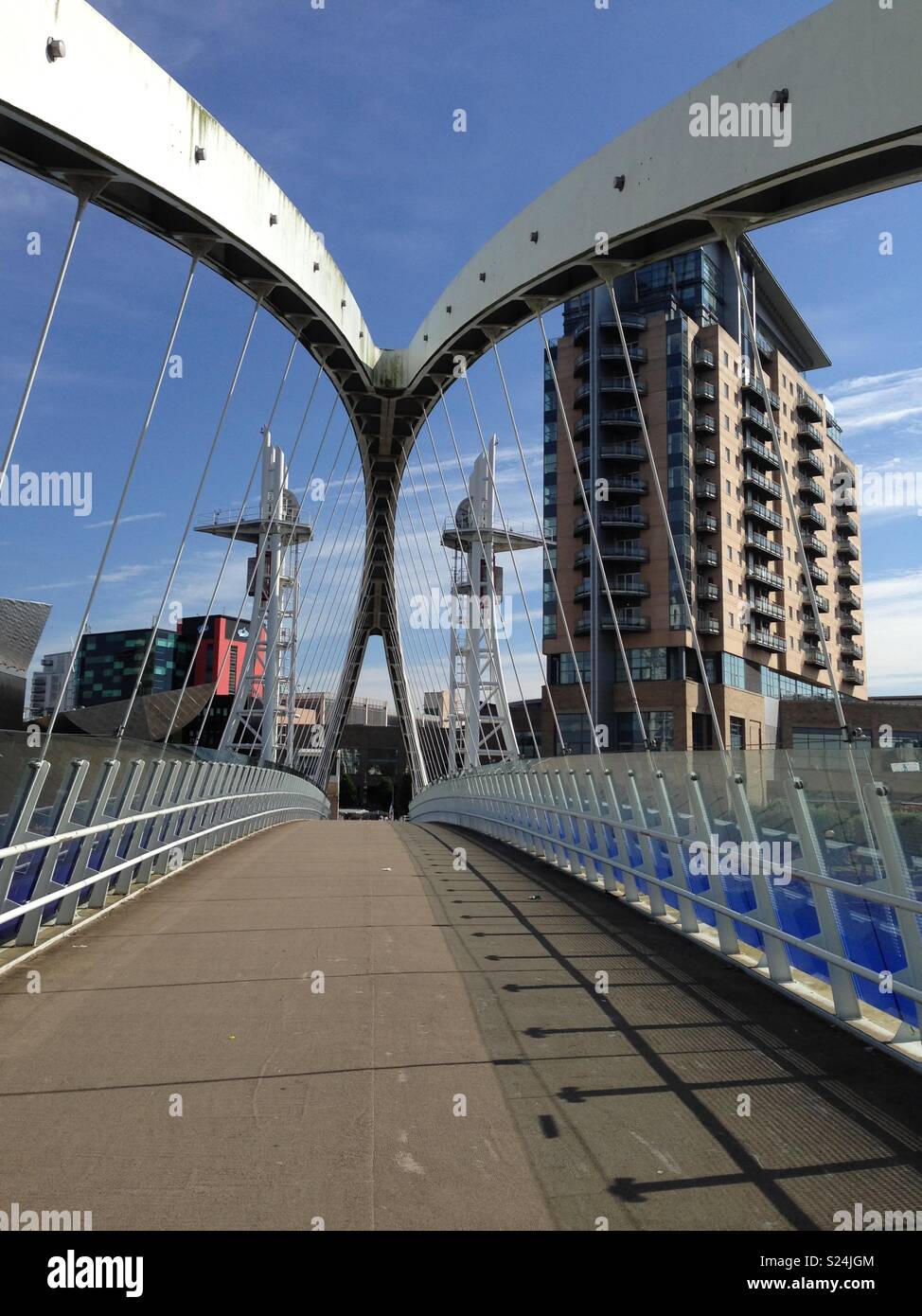 Media city bridge hi-res stock photography and images - Alamy