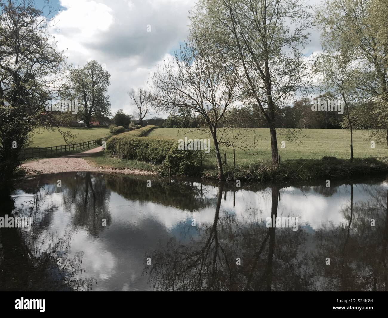 Hertfordshire countryside hi-res stock photography and images - Alamy