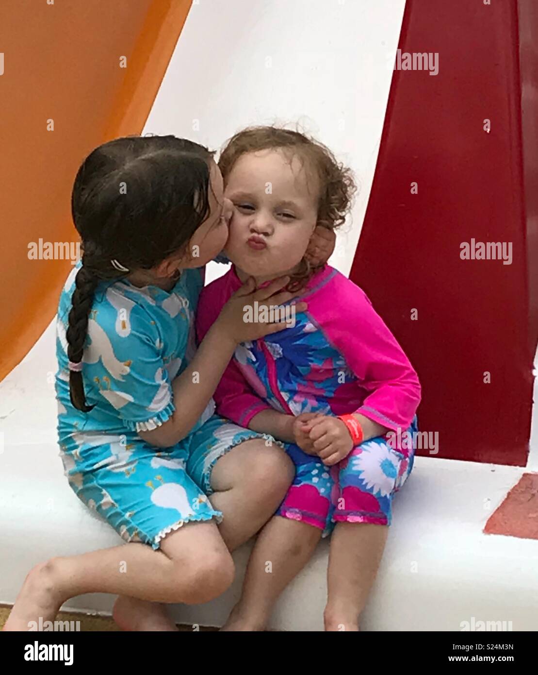 Sisterly love hi-res stock photography and images - Alamy
