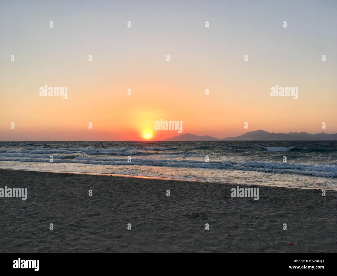 Greek sunset hi-res stock photography and images - Alamy