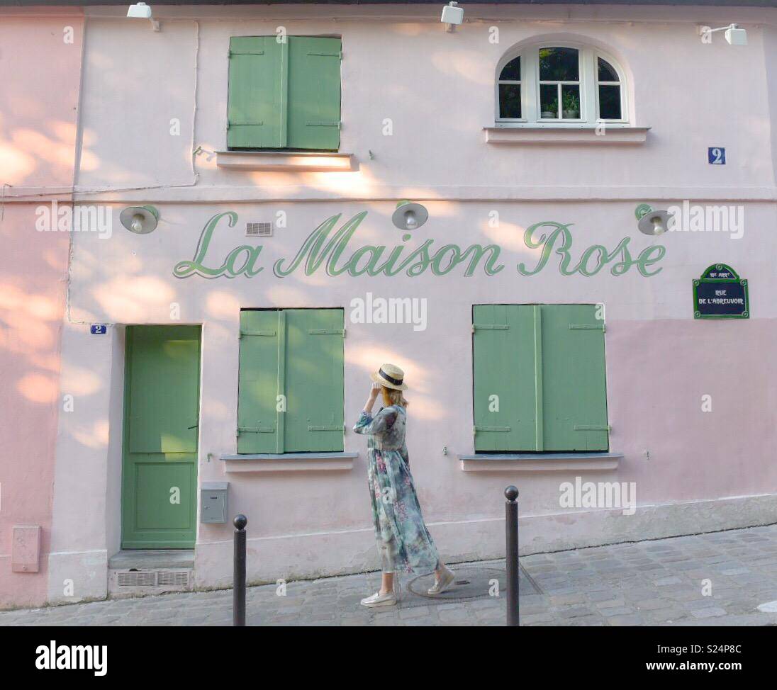 Pretty paris hi-res stock photography and images - Alamy