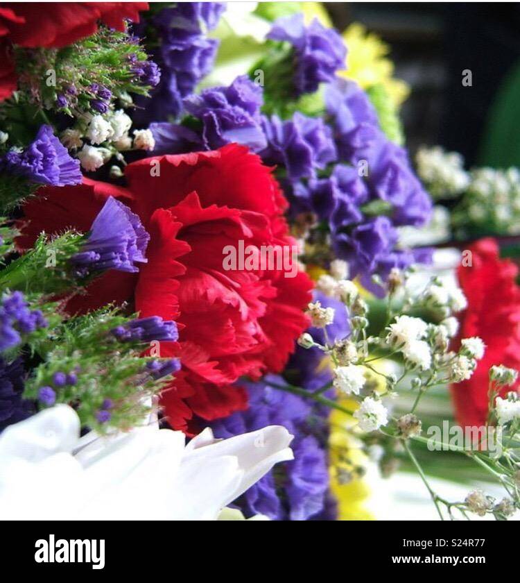 Colourful bouquet hi-res stock photography and images - Alamy