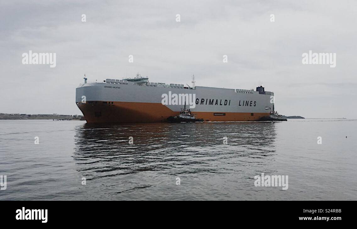 Halifax harbour cargo hi-res stock photography and images - Alamy