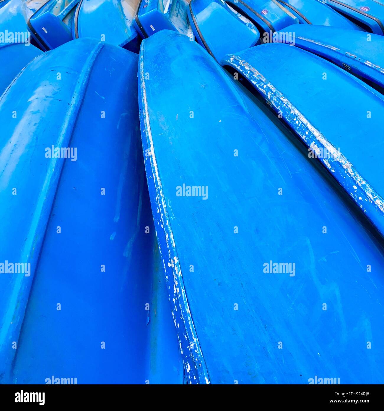 Blue boats hi-res stock photography and images - Alamy