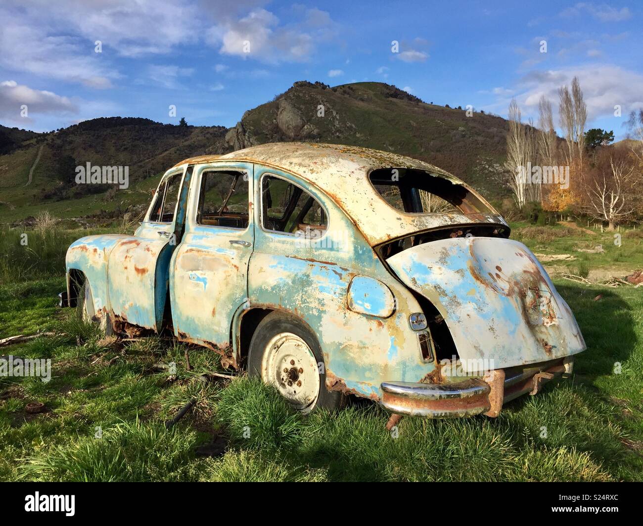 Old abandoned beetle car hi-res stock photography and images - Alamy