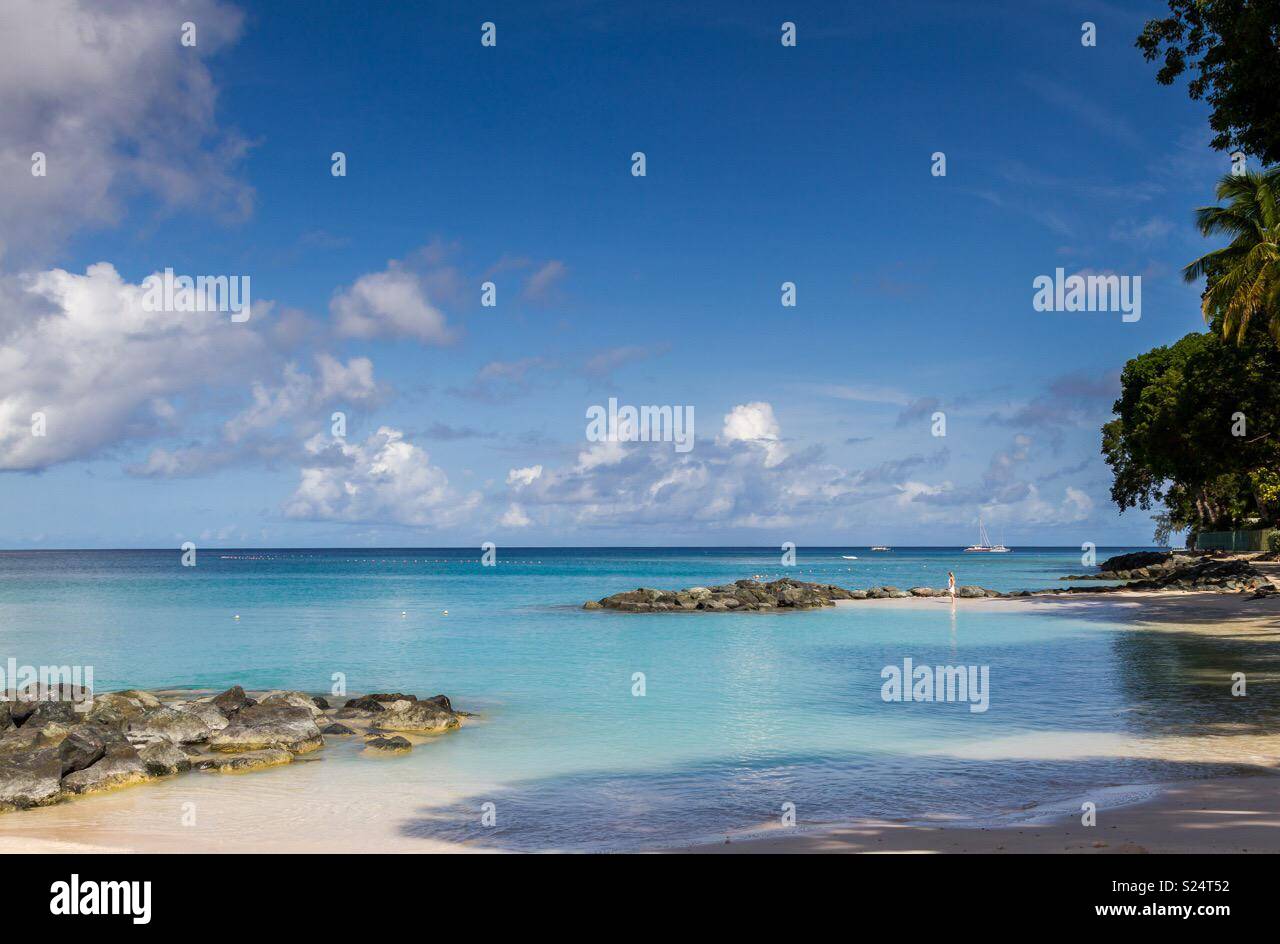 Holetown beach, barbados hi-res stock photography and images - Alamy