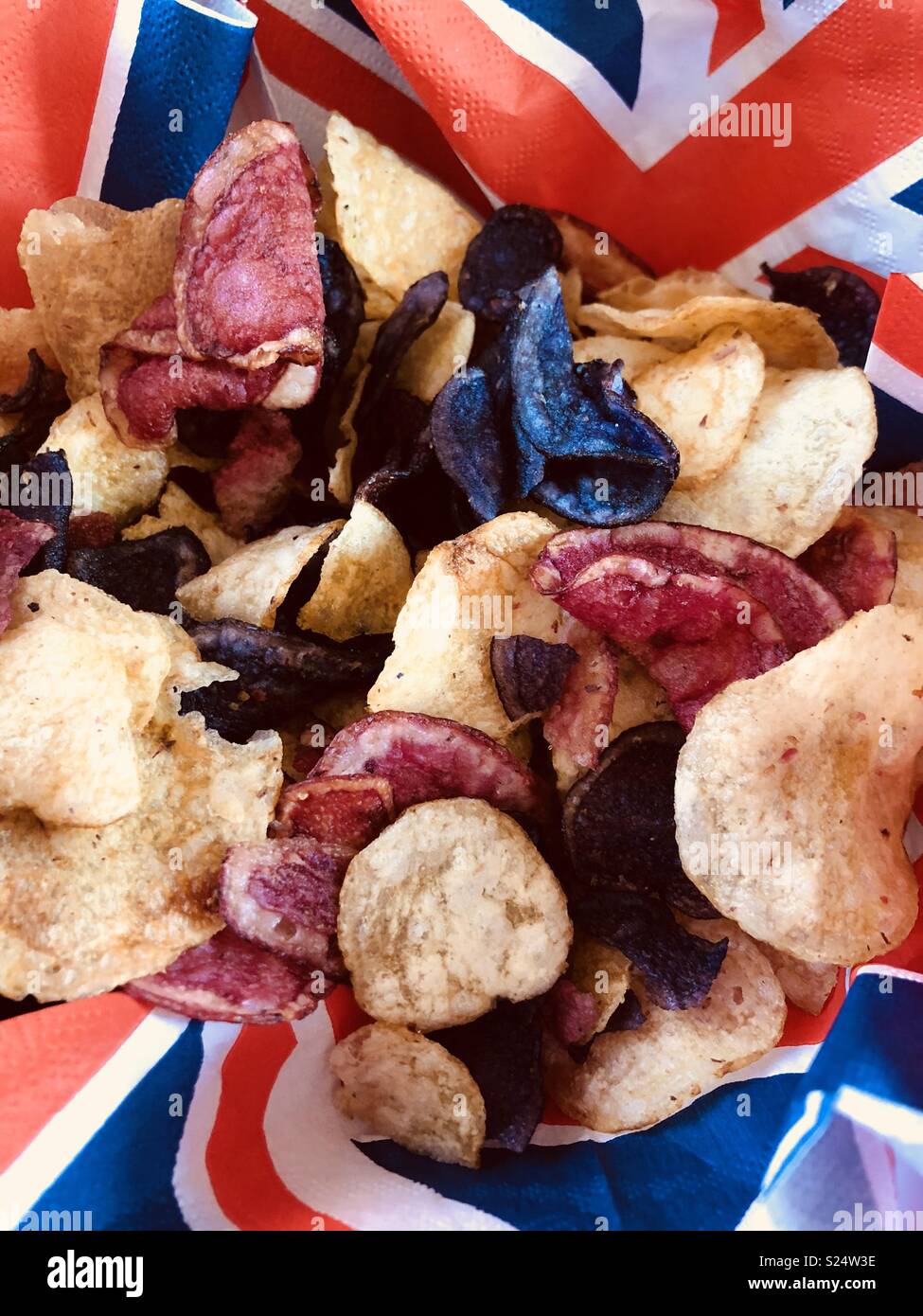 British potato crisps hi-res stock photography and images - Alamy