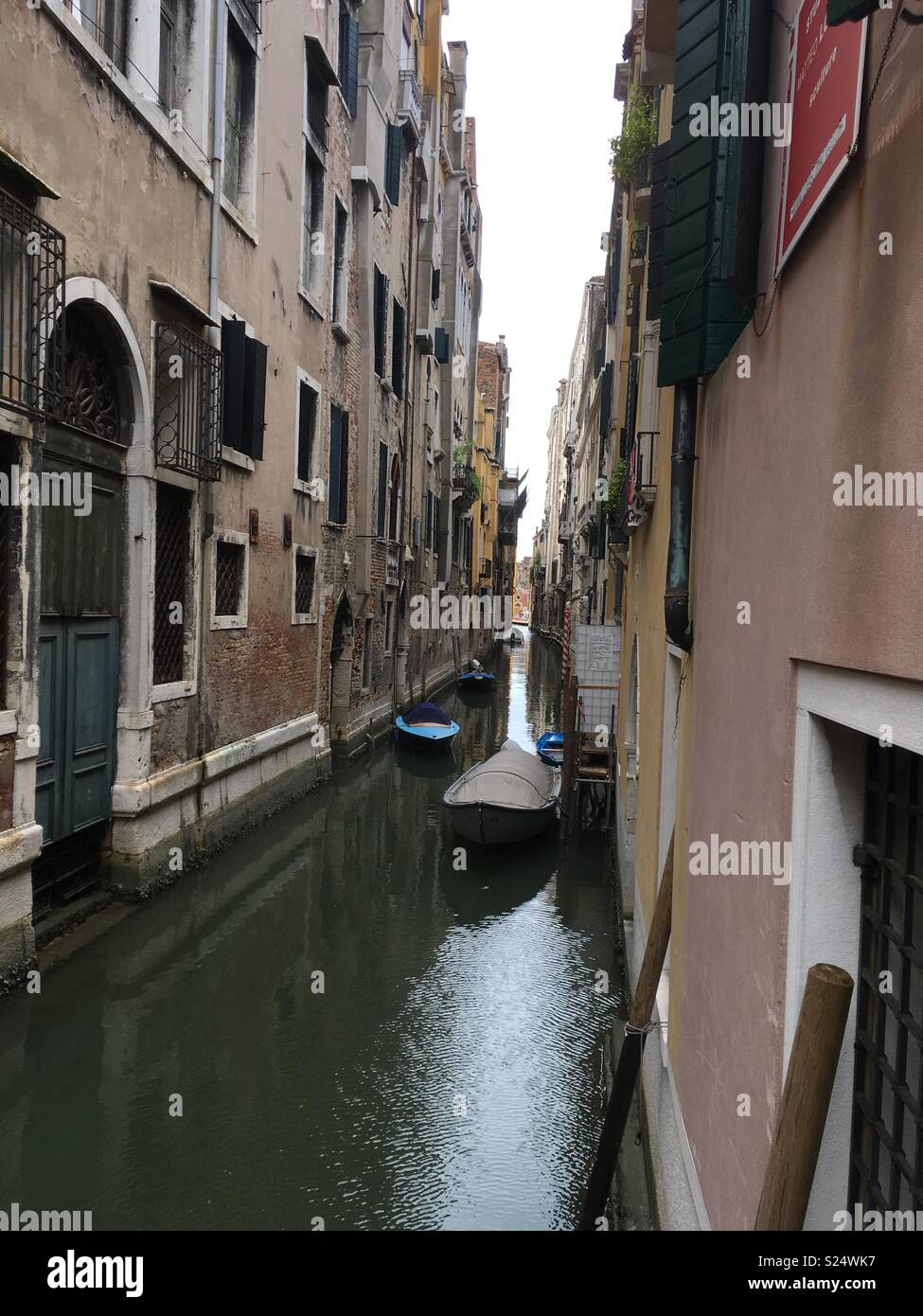 Venice waterway hi-res stock photography and images - Alamy