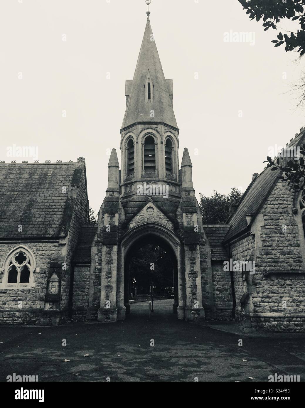 Creepy church hi-res stock photography and images - Alamy