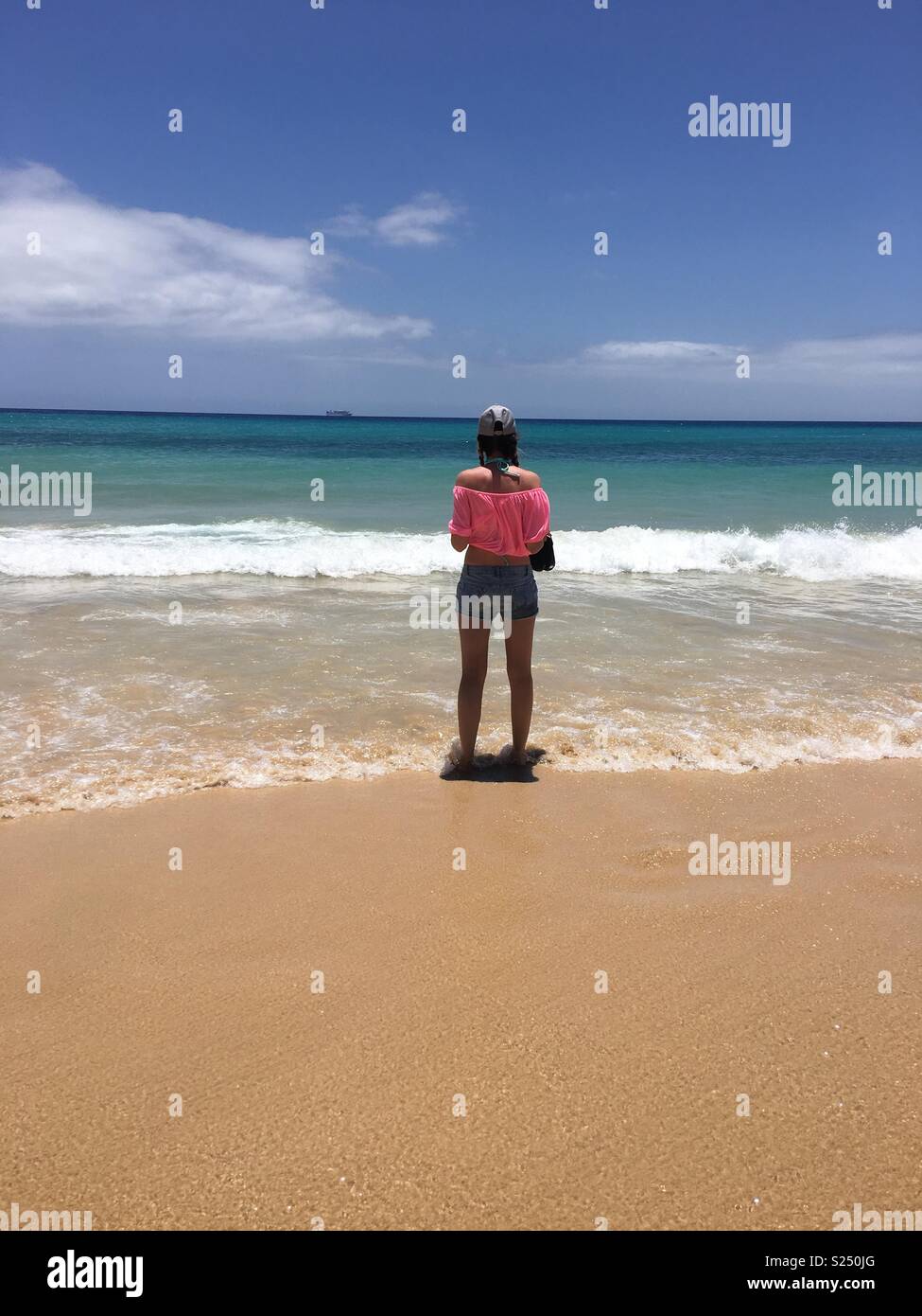 Looking out at the Atlantic Ocean Stock Photo - Alamy