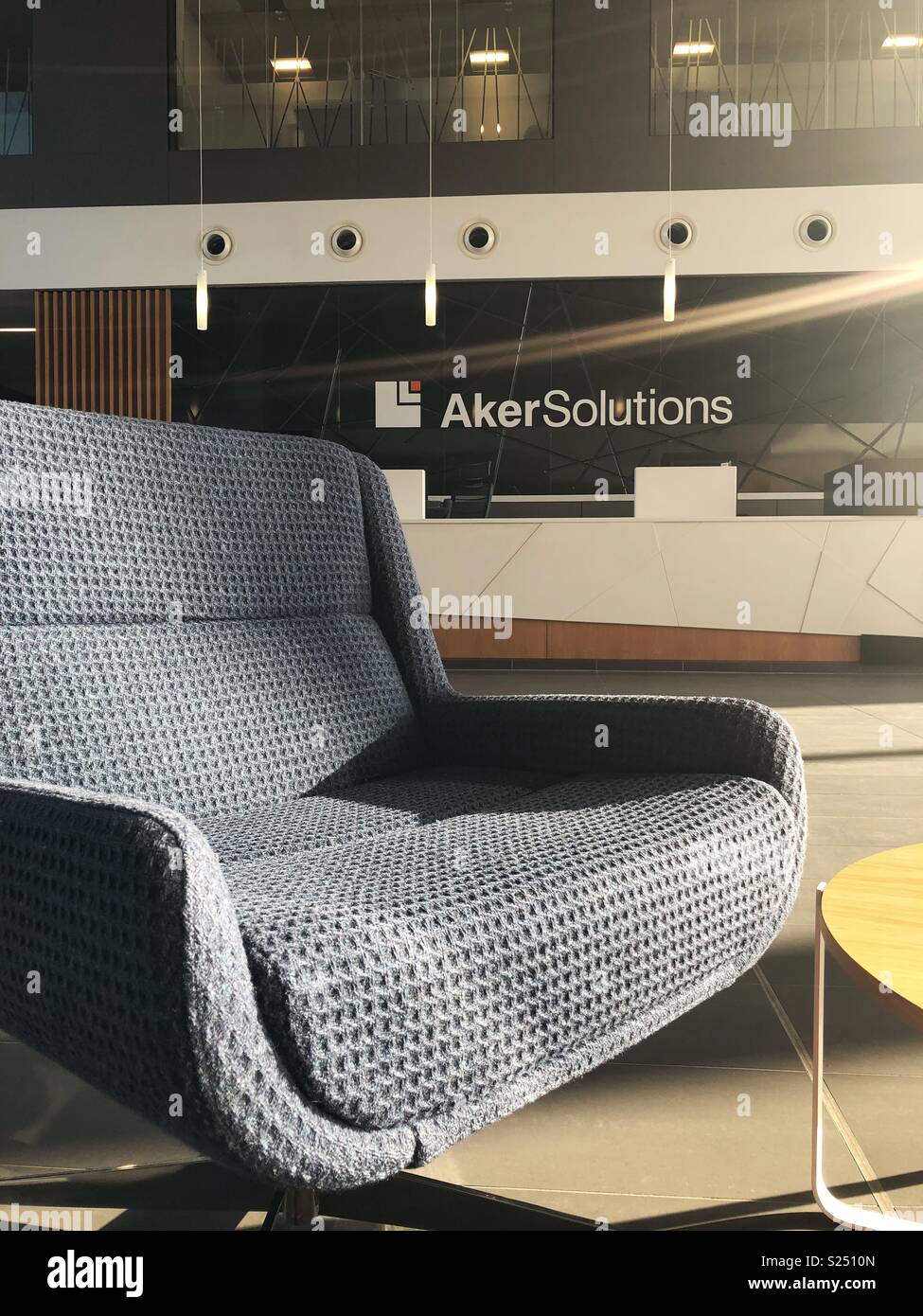 Office sun flare hi-res stock photography and images - Alamy