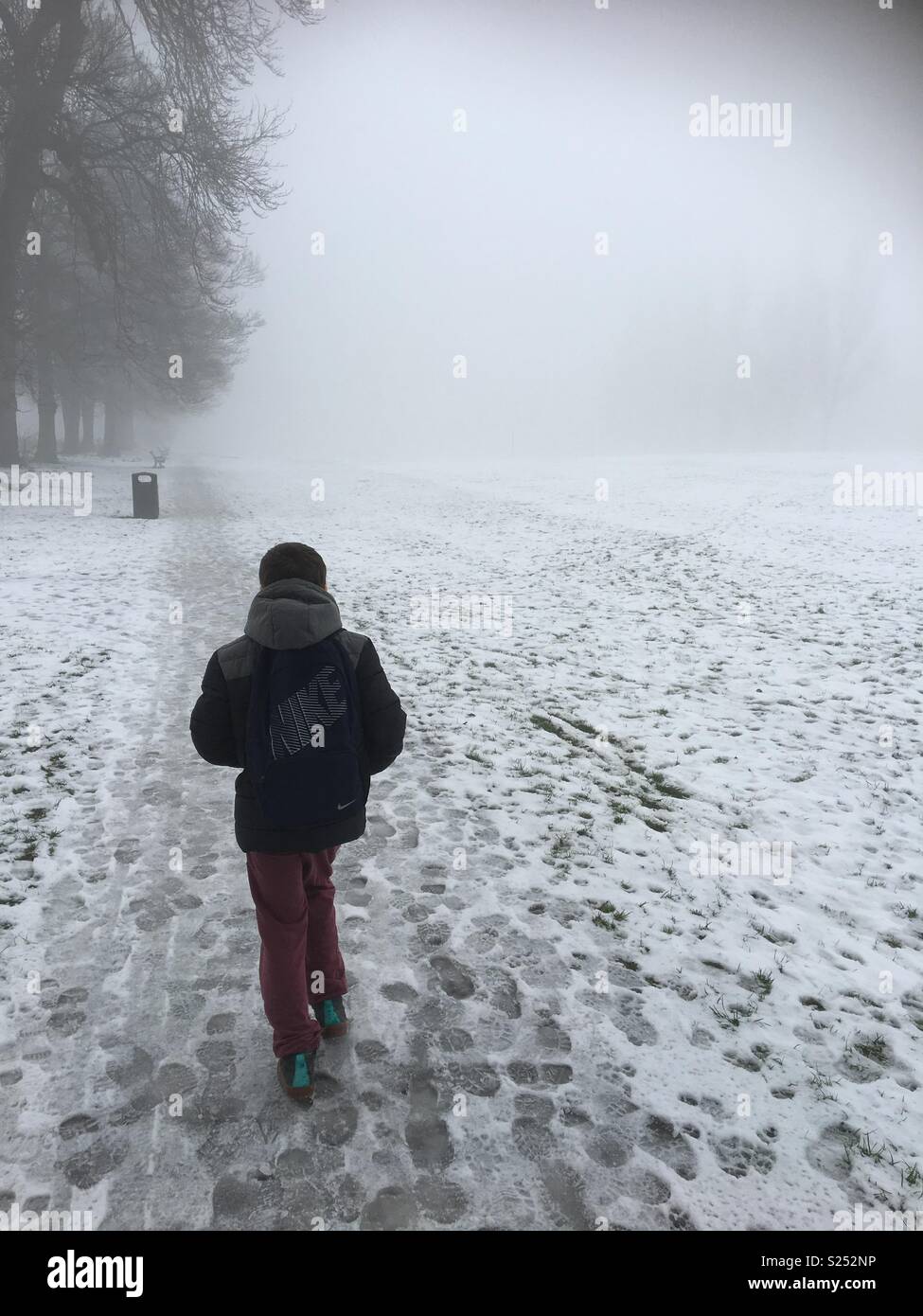 Lonely walk hi-res stock photography and images - Alamy