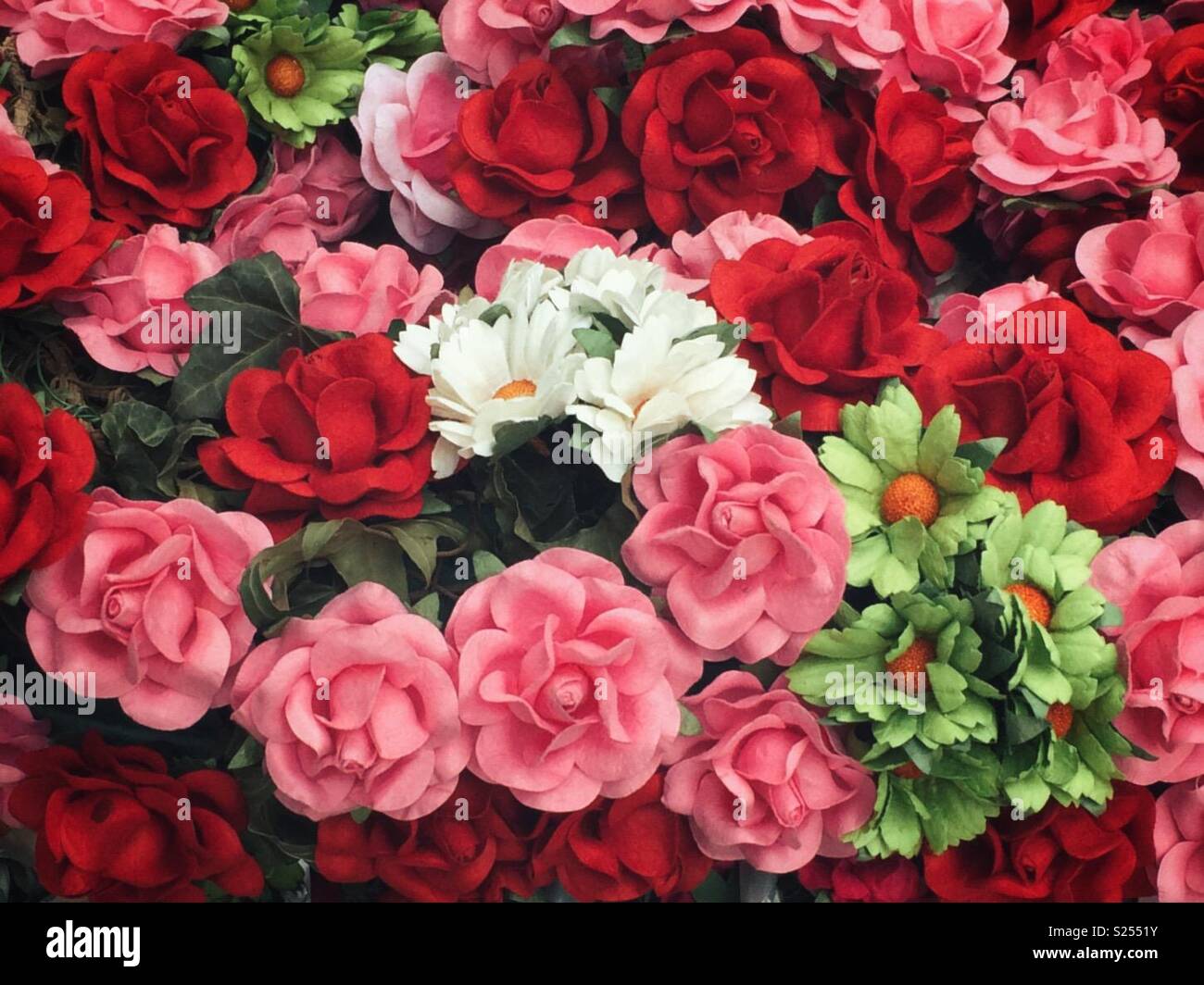Bunch of mixed roses hi-res stock photography and images - Alamy