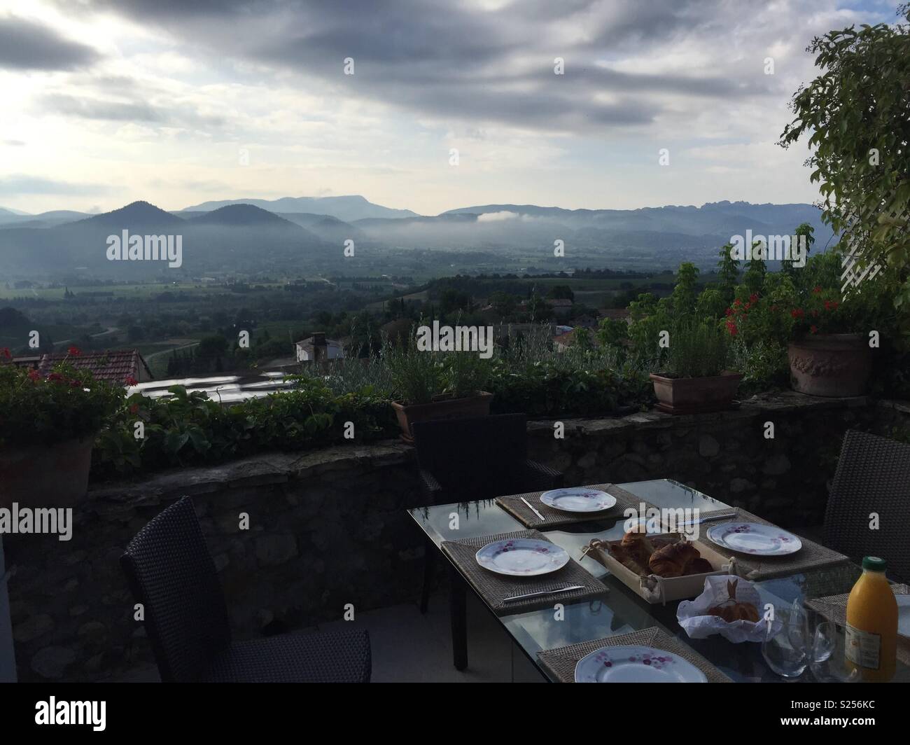 Rasteau hi-res stock photography and images - Alamy