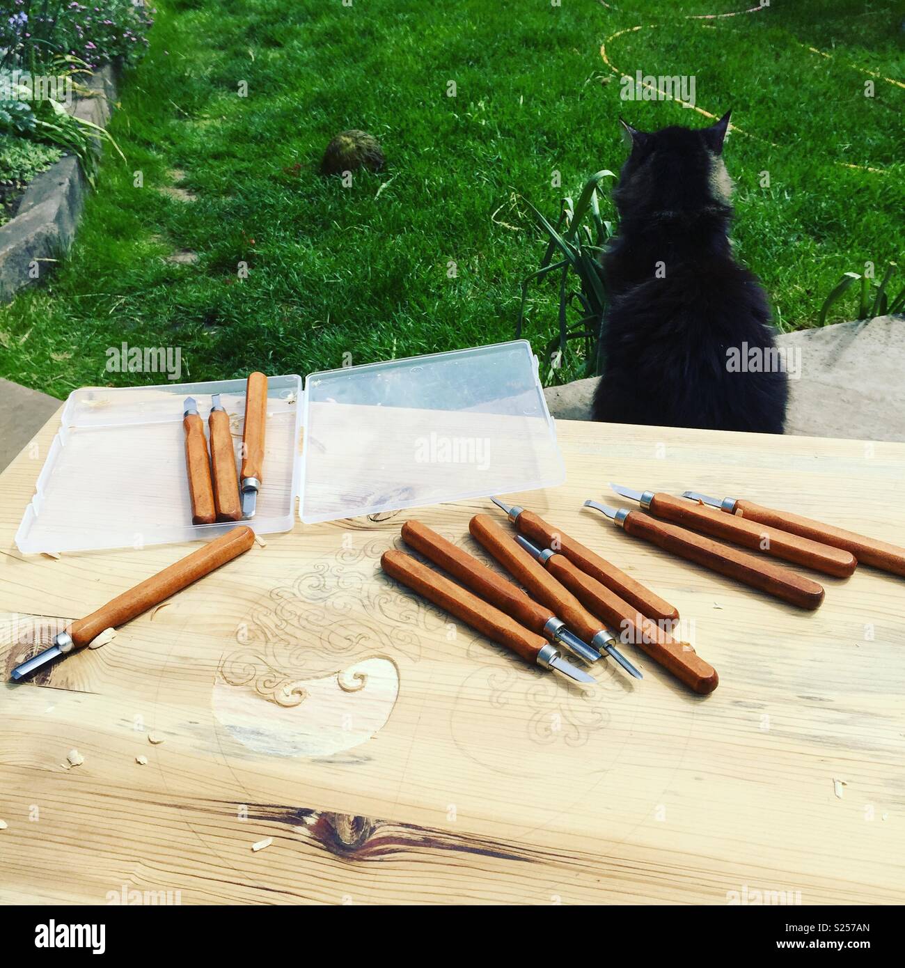 Garden wood carving hi-res stock photography and images - Alamy