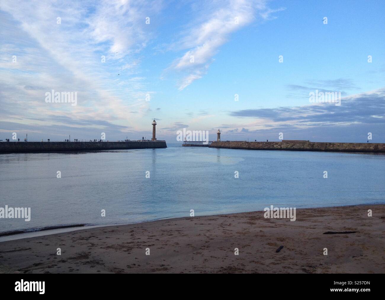 Whitby seafront hi-res stock photography and images - Alamy