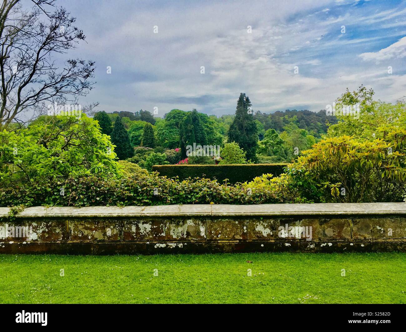 Belsay hall hi-res stock photography and images - Alamy