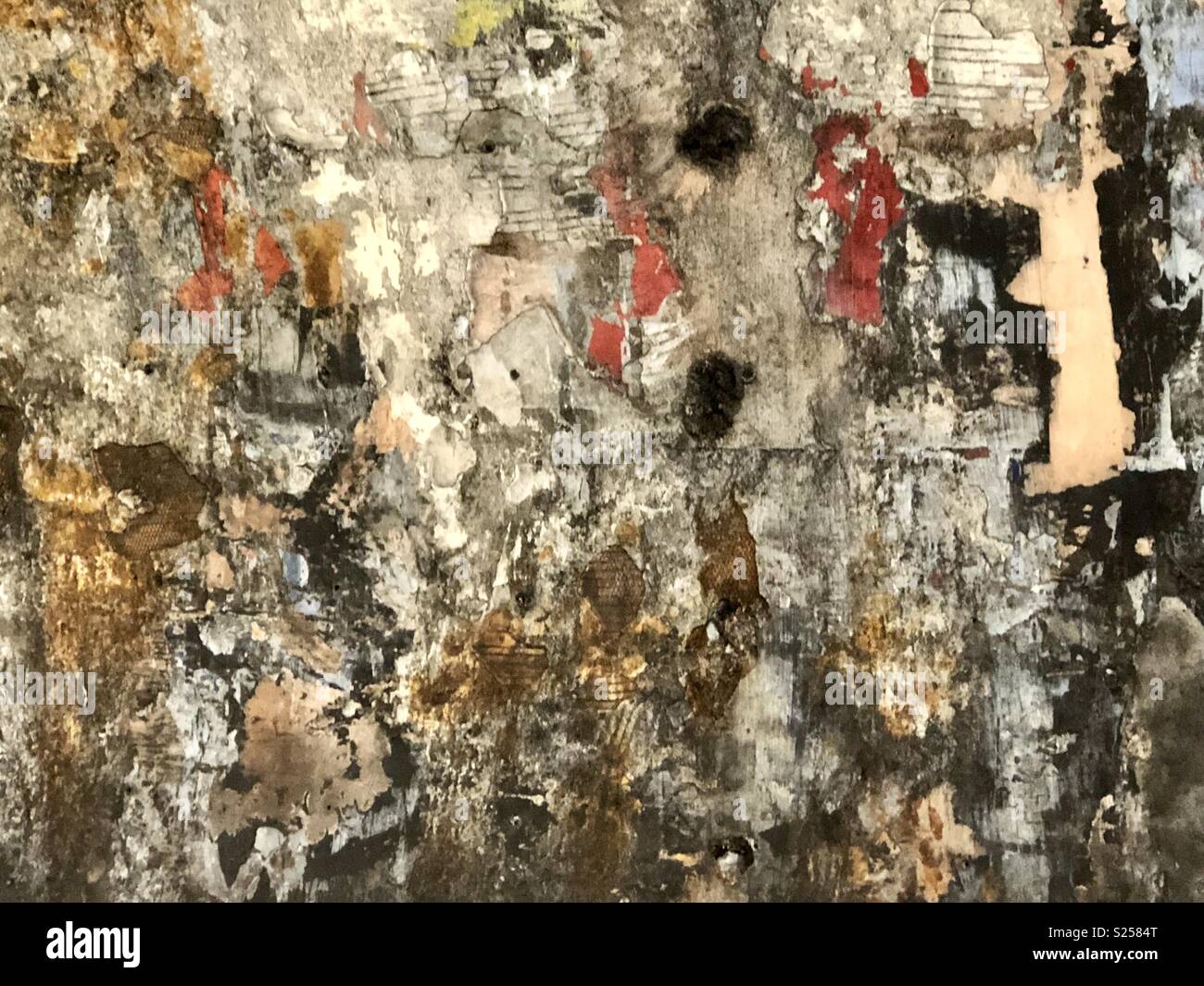 Peeling posters hi-res stock photography and images - Alamy