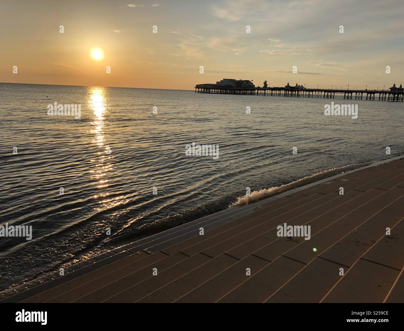 Blackpool at sunset hi-res stock photography and images - Alamy