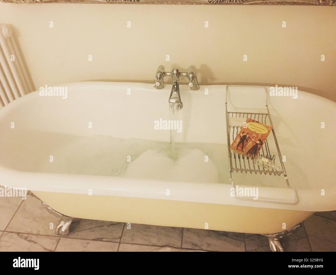 Soak bath hi-res stock photography and images - Alamy