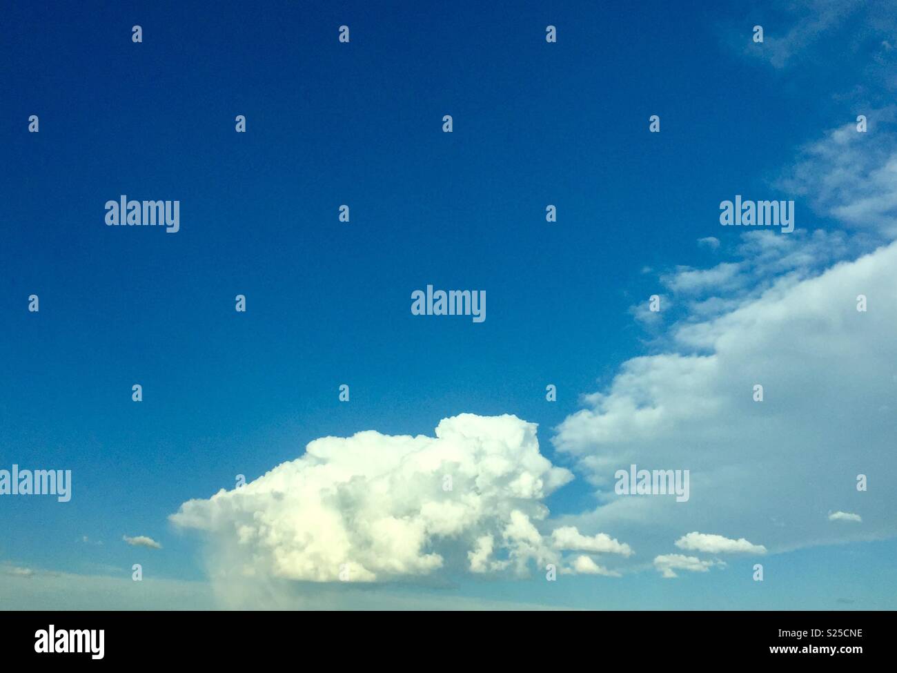 Cumulus clouds building hi-res stock photography and images - Alamy