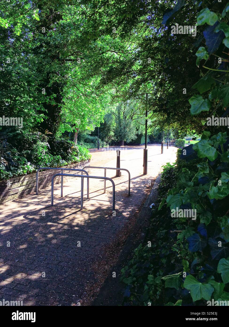 Green passage hi-res stock photography and images - Alamy